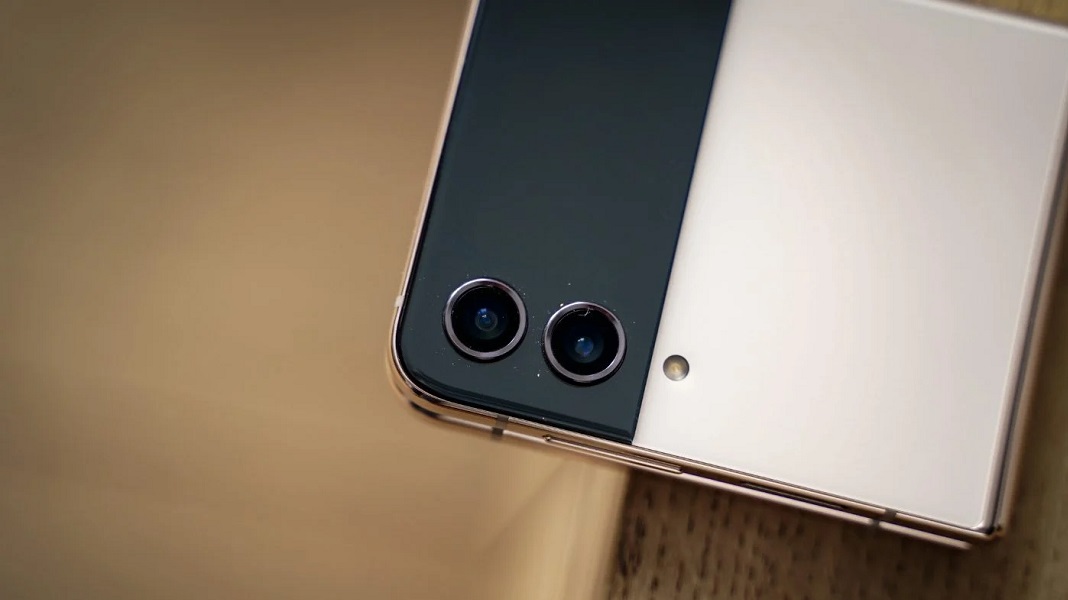 samsung-galaxy-z-flip5-smartphone-pliant-a-clapet-date-de-sortie-a ...